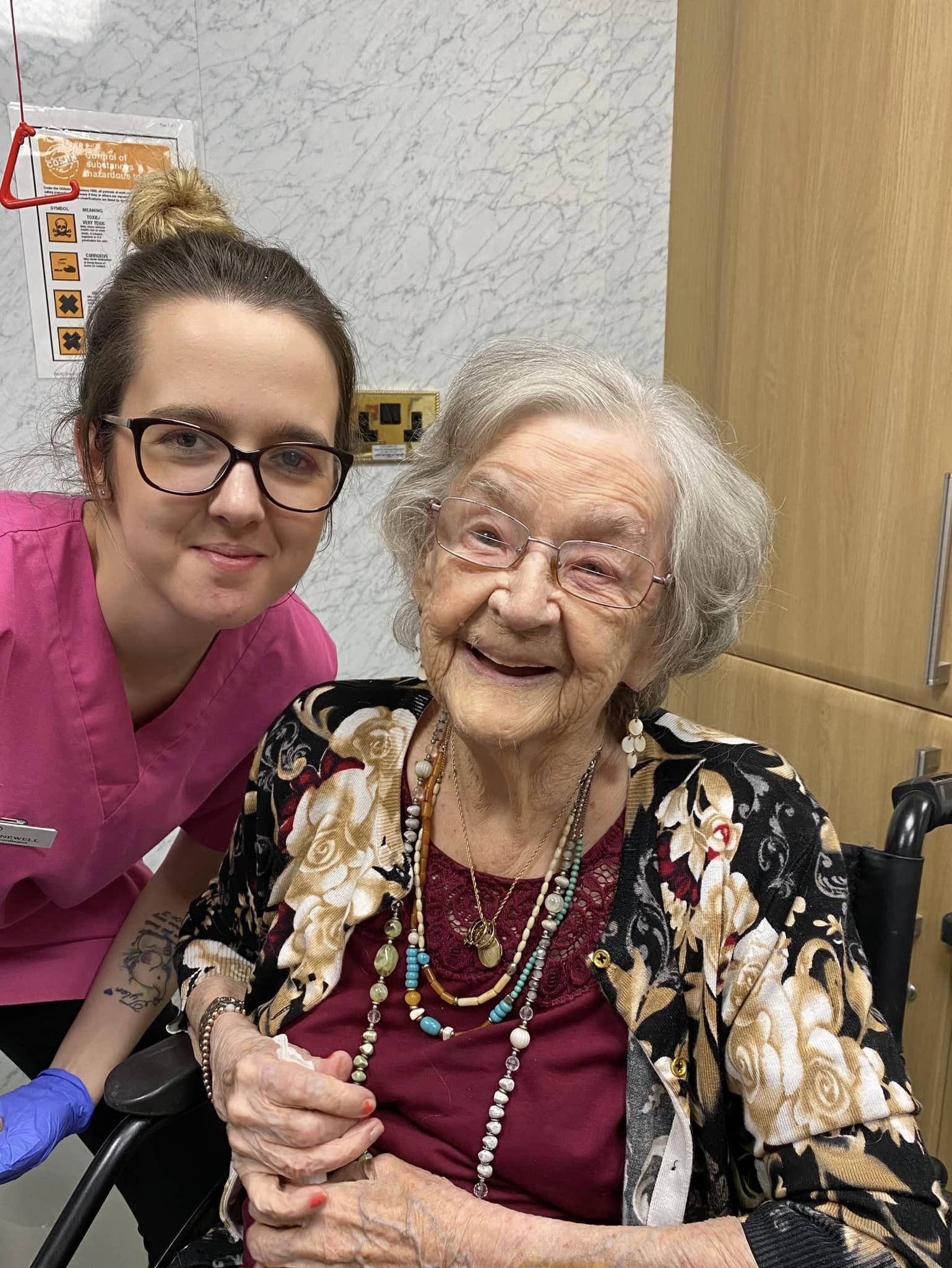 Lifestyle Co-ordinator bravely takes on skydive for charity ...