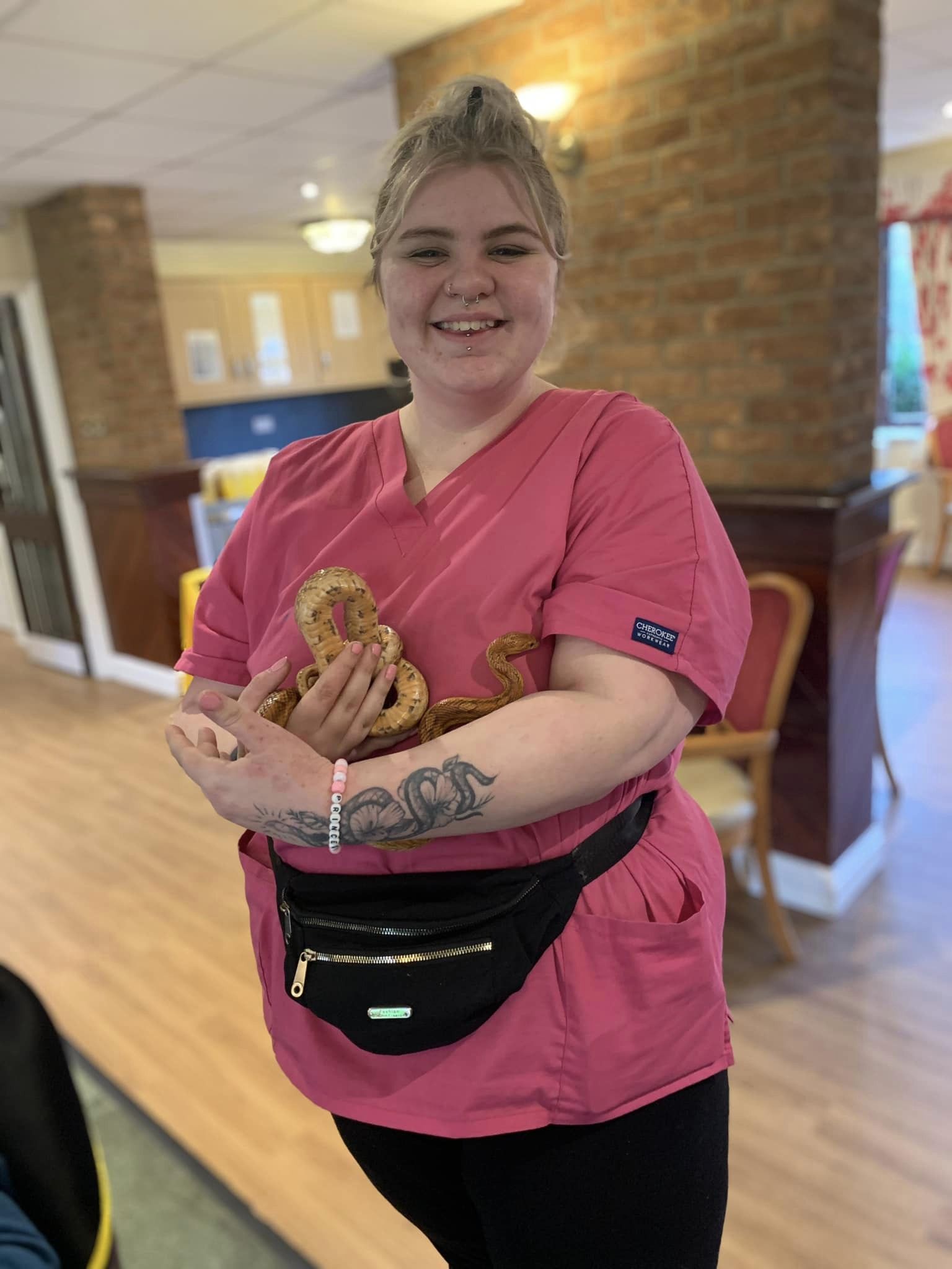 Zoo Lab visits Hunters Creek - Tanglewood Care Services Ltd